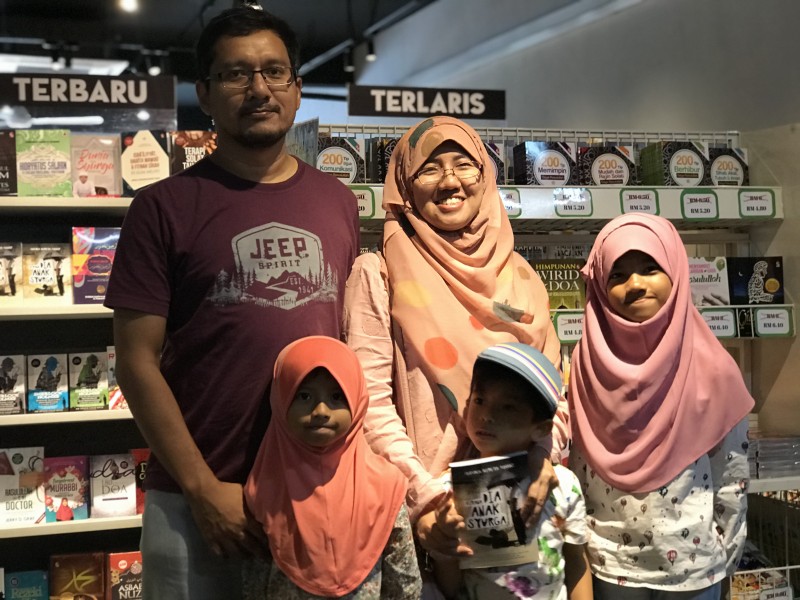 “Selalu diagnos anak orang - luluh hati bila tahu anak sendiri autisme ...